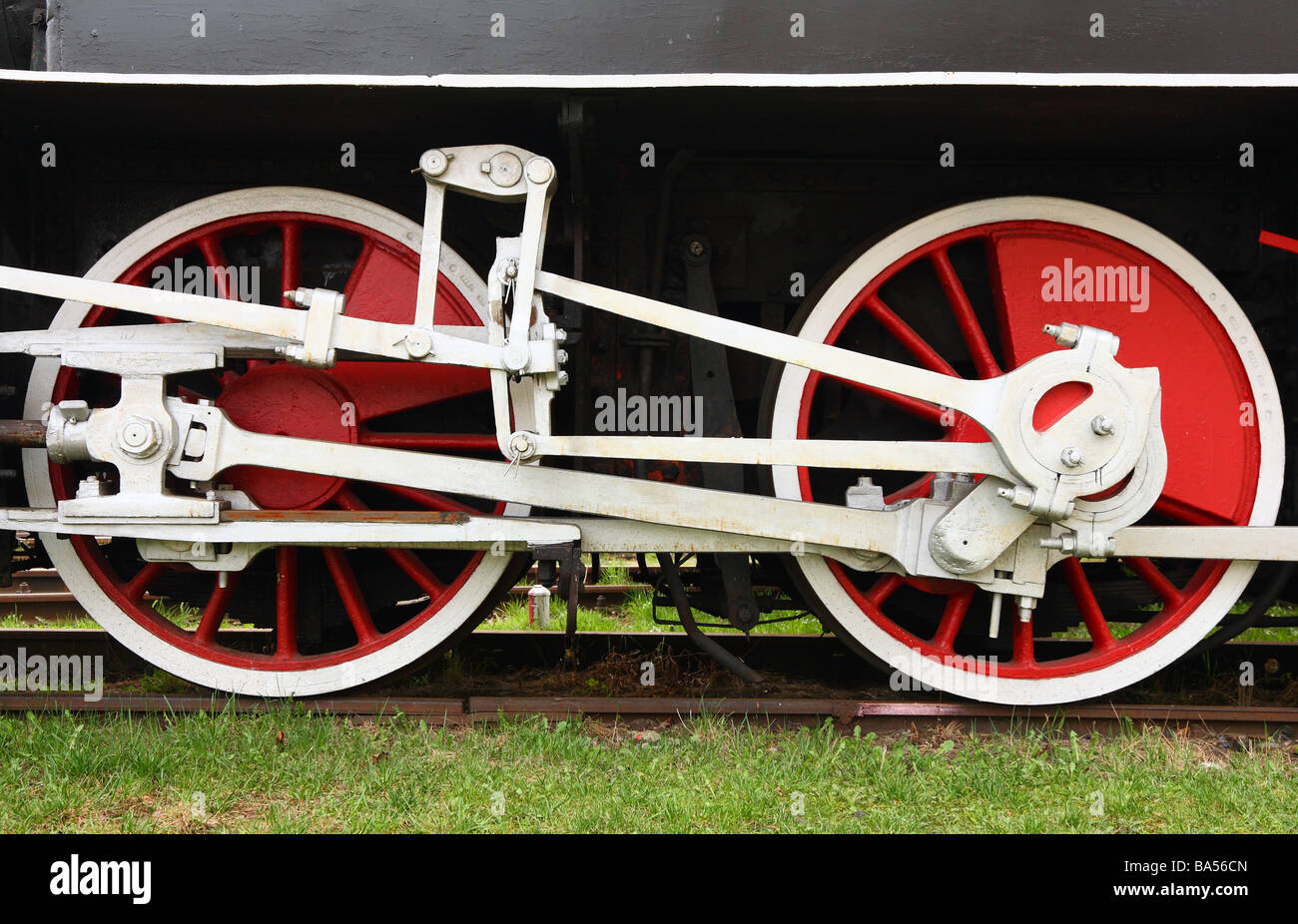 Steam engine steel wheels and propulsion mechanism Stock Photo - Alamy