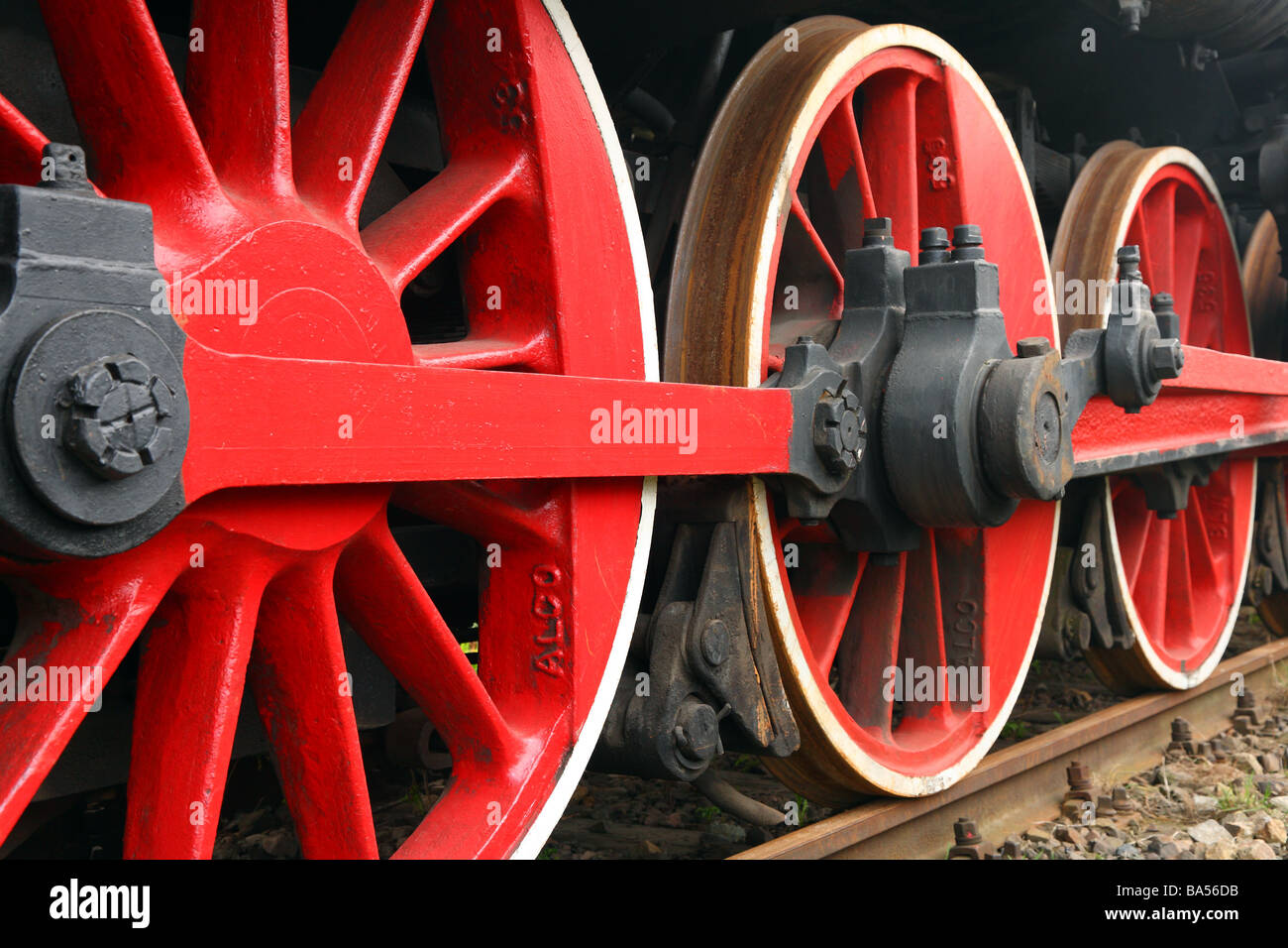 Steam engine steel wheels and propulsion mechanism Stock Photo - Alamy