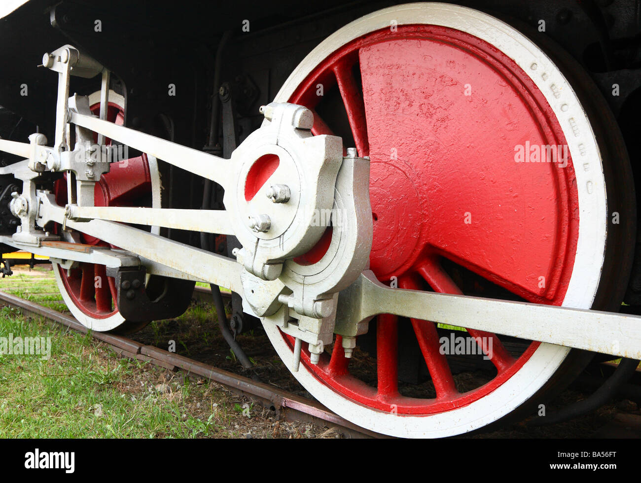 Steam engine steel wheels and propulsion mechanism Stock Photo - Alamy