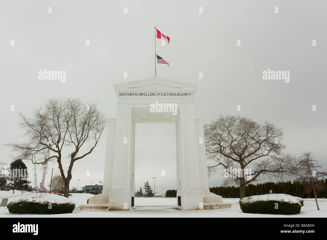 Peace Arch Park from the Canadian side of the US-Canada border between ...