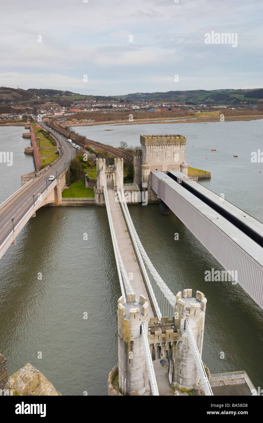 Rail and foot bridge hi-res stock photography and images - Alamy
