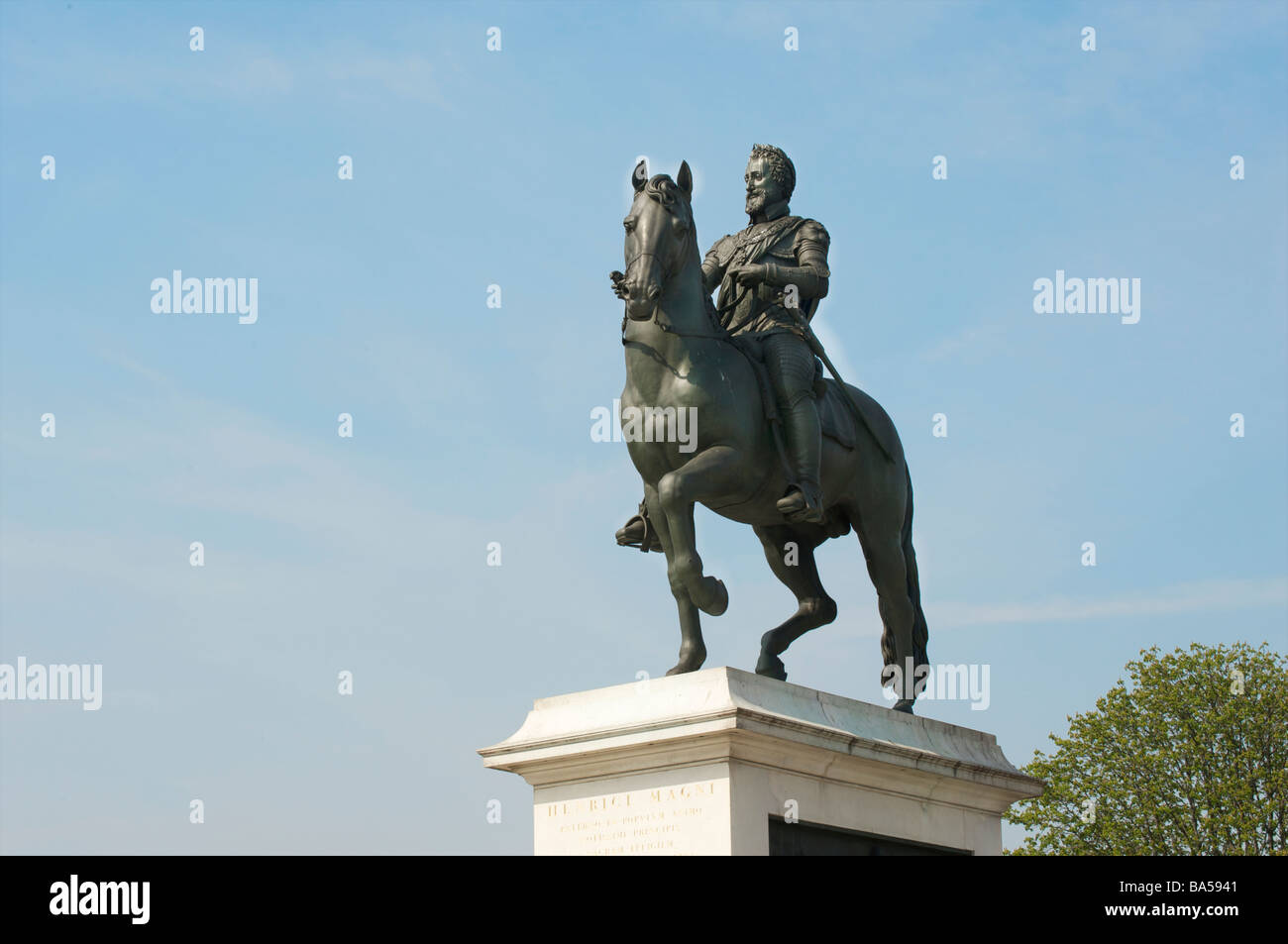 Statue of Henry IV on the Pont Neuf Paris France Stock Photo - Alamy