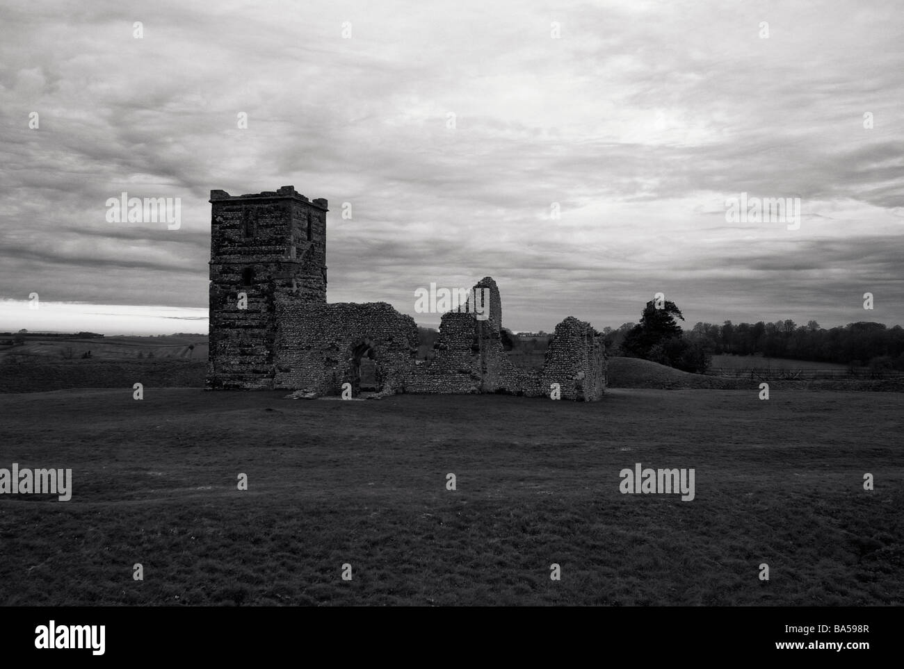 Knowlton church hi-res stock photography and images - Alamy