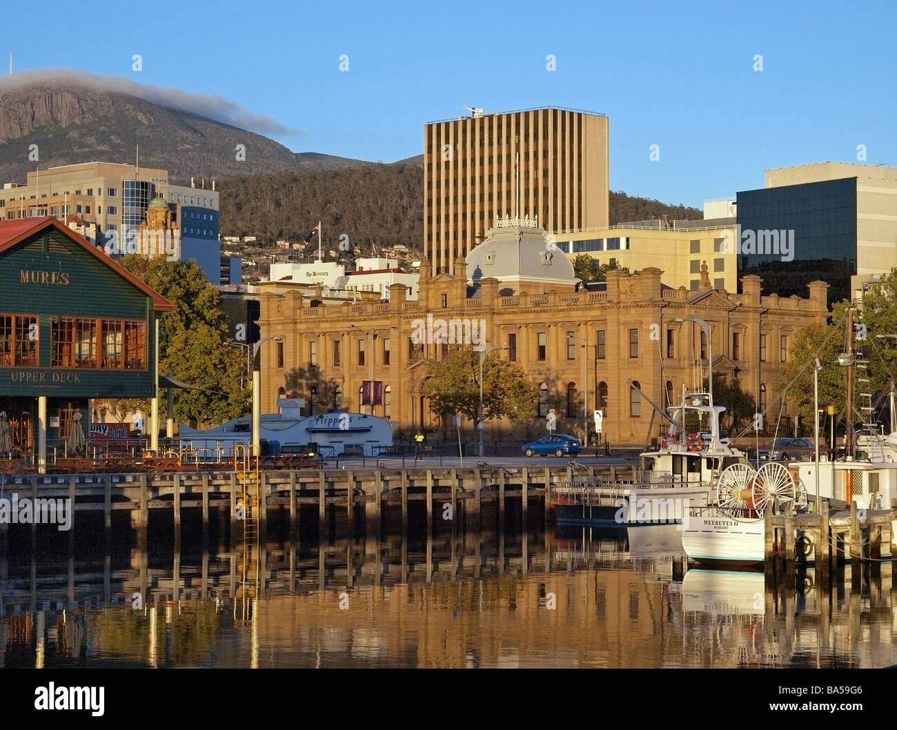 Harbour marina wharf dock hi-res stock photography and images - Alamy