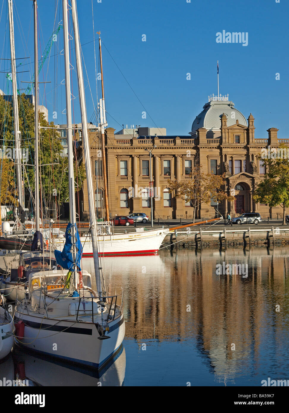 Harbour marina wharf dock hi-res stock photography and images - Alamy