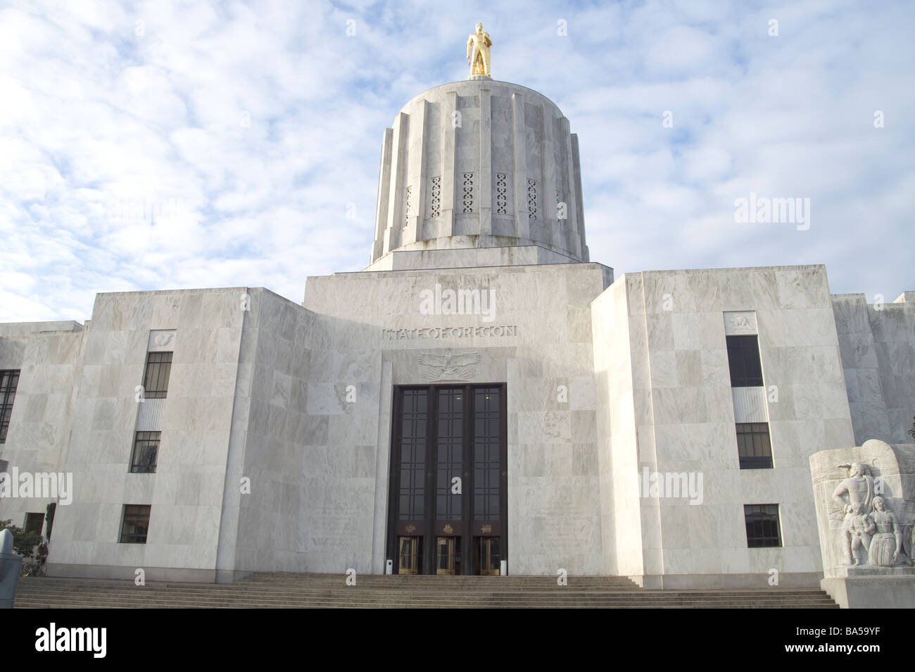 Oregon dome building hi-res stock photography and images - Alamy