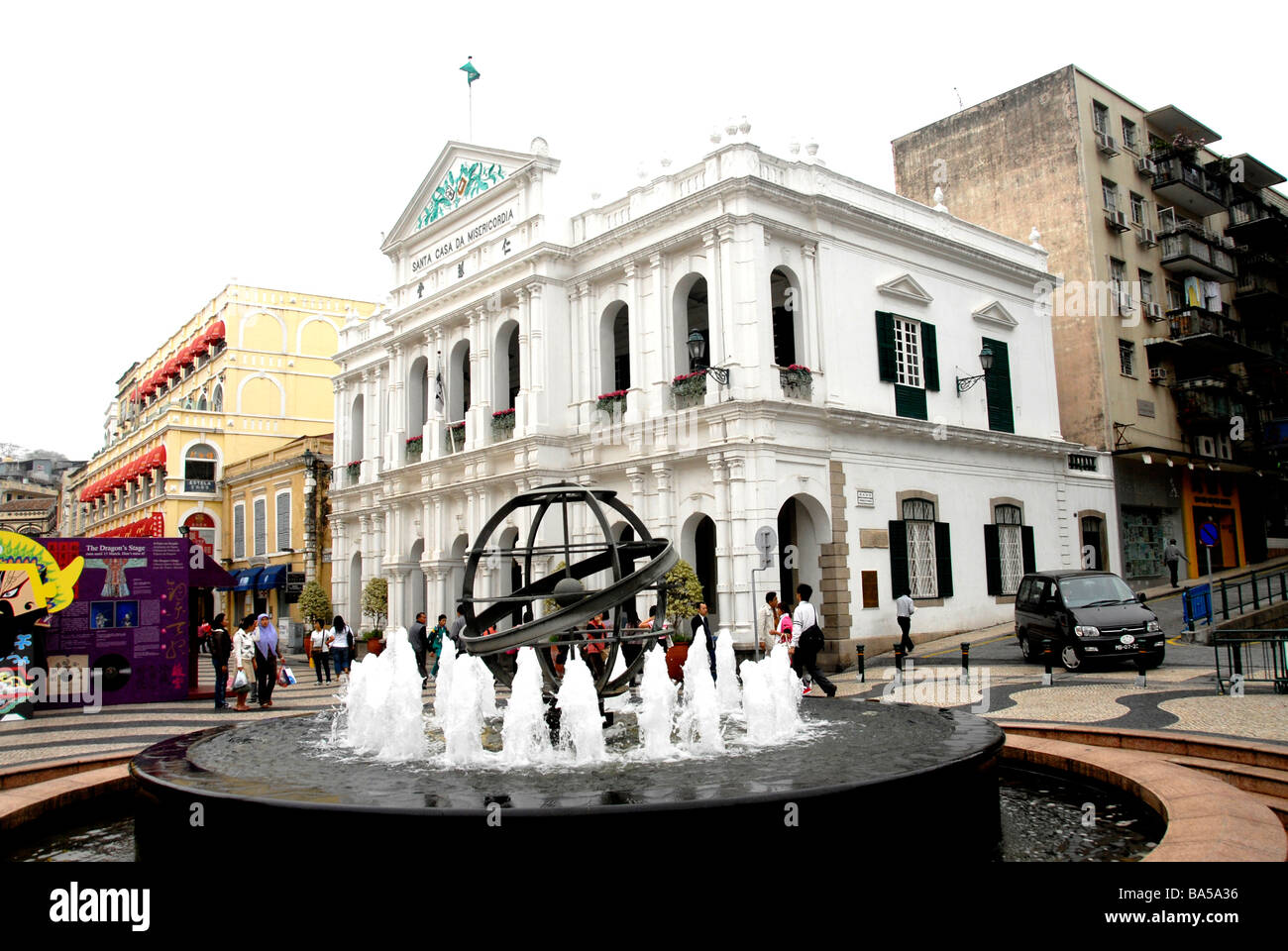 Architecture town square hi-res stock photography and images - Alamy