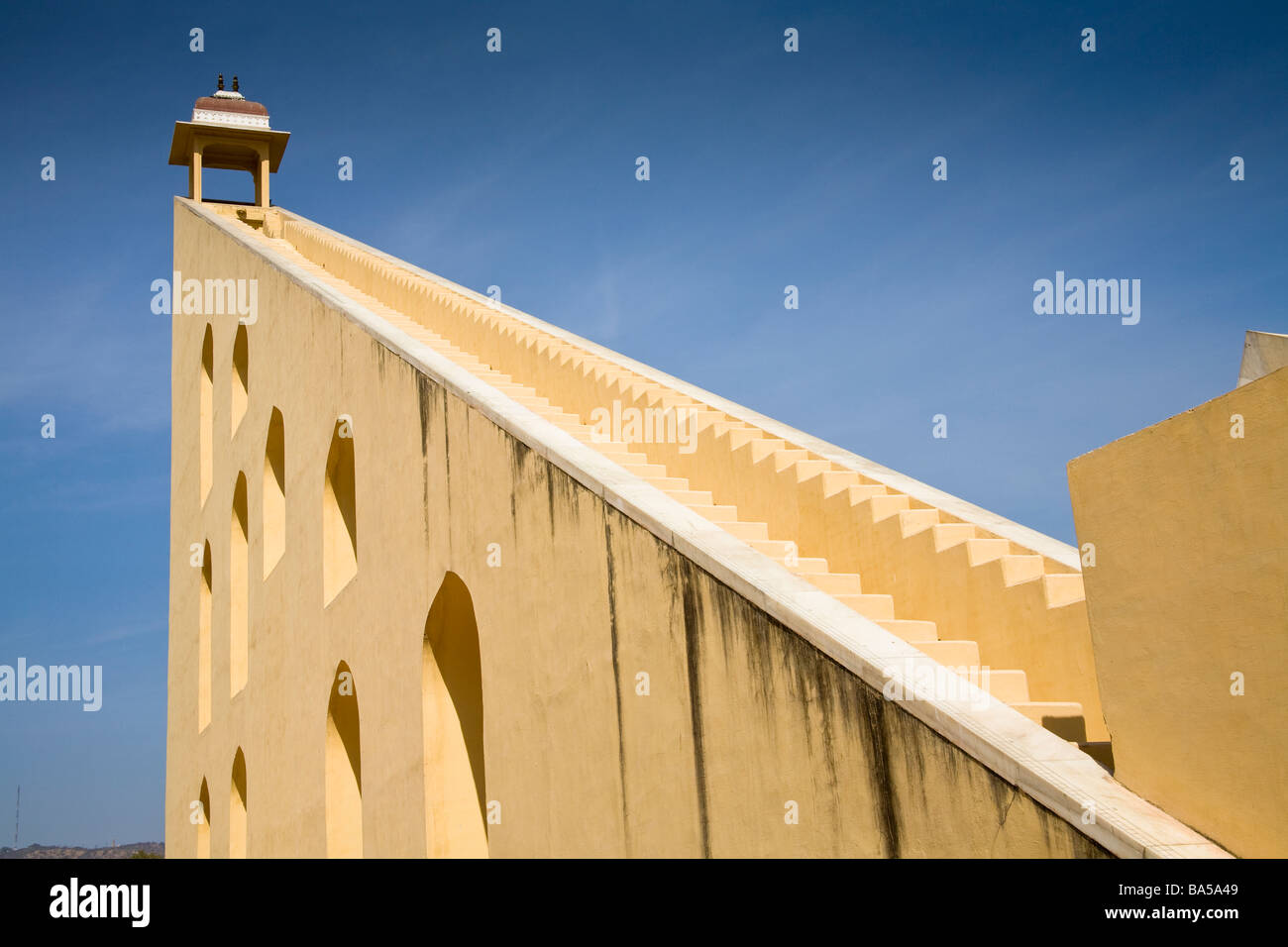Vraht Samrat Yantra, in Jantar Mantar Observatory, Jaipur, Rajasthan ...