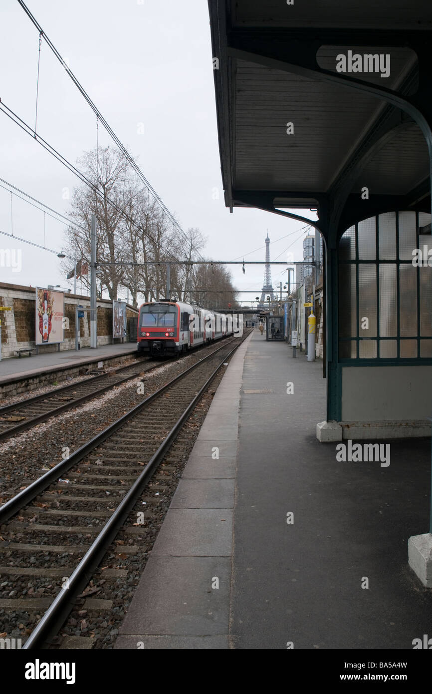 Eiffel Tower from RER C Javel train station at Paris Stock Photo - Alamy