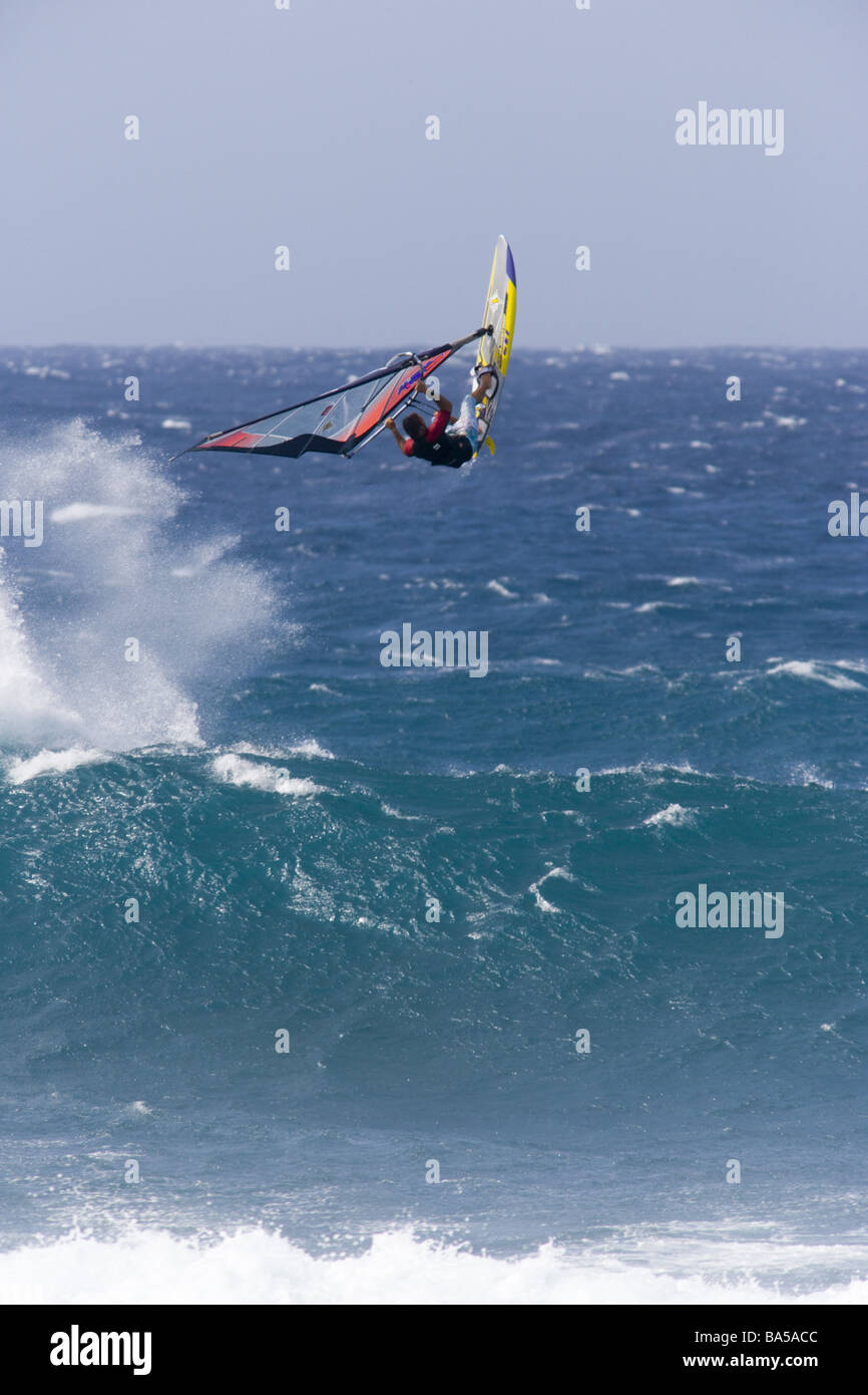 Hawaii hookipa paia maui watermen male windsurfer windsurfing hi-res ...