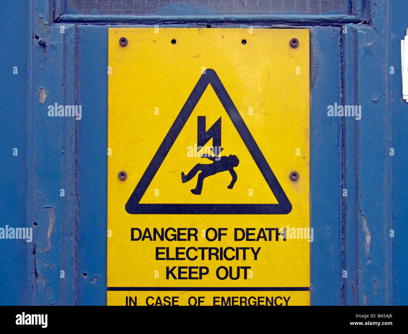 danger of death sign Stock Photo - Alamy