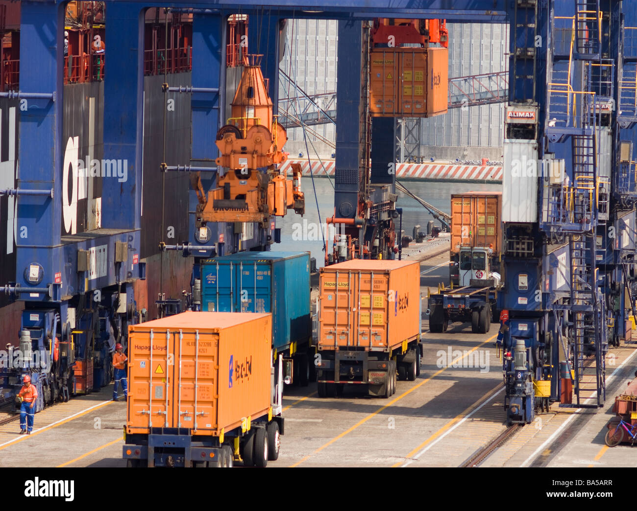 Mexico Veracruz Containers loading at the port of Veracruz Stock Photo ...