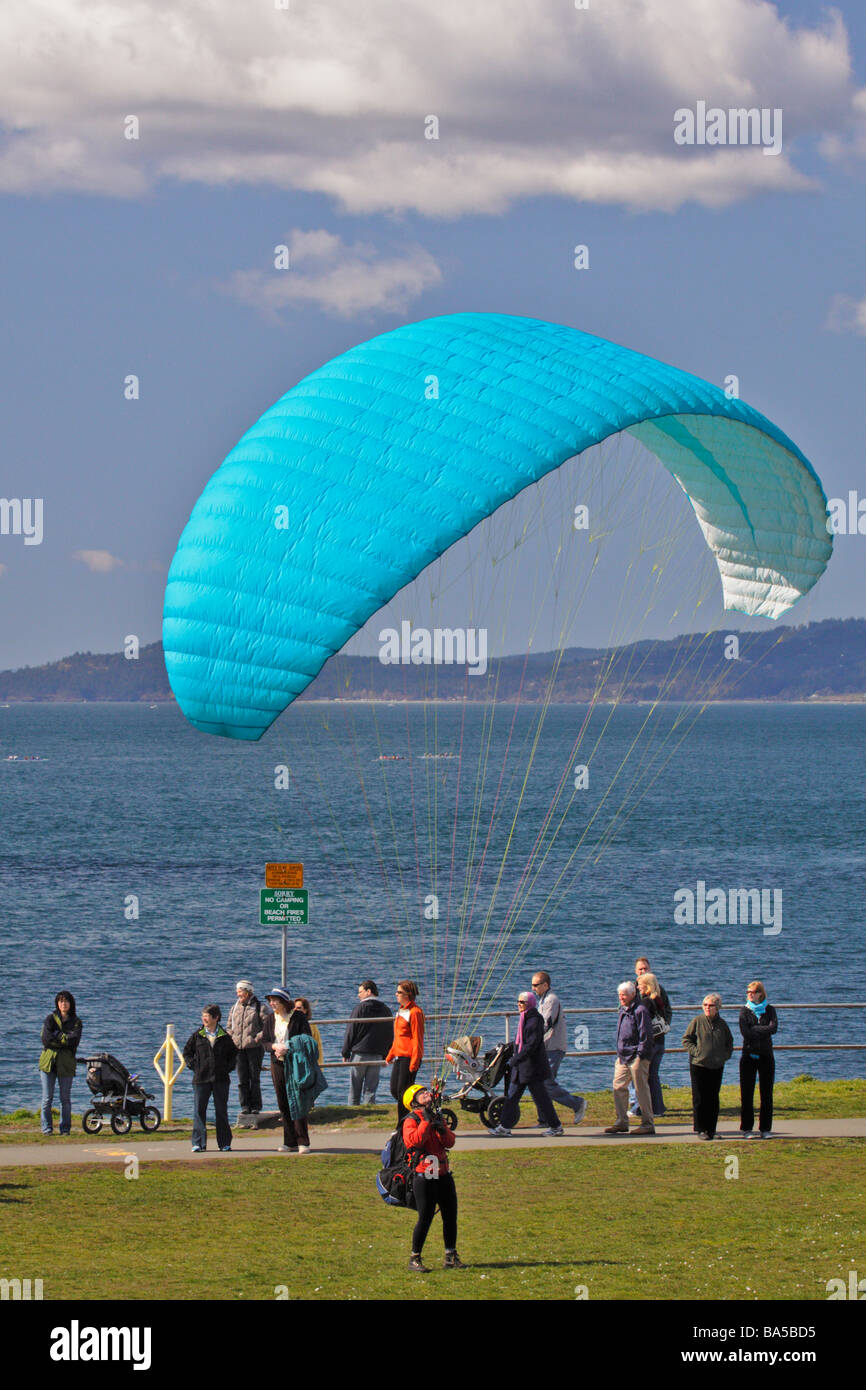 Paraglider preparing to launch from Dallas road waterfront Victoria ...