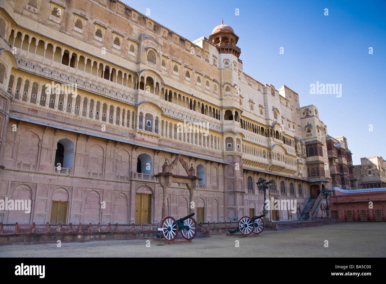 Inner courtyard, Junagarh Fort, Bikaner, Rajasthan, India Stock Photo ...