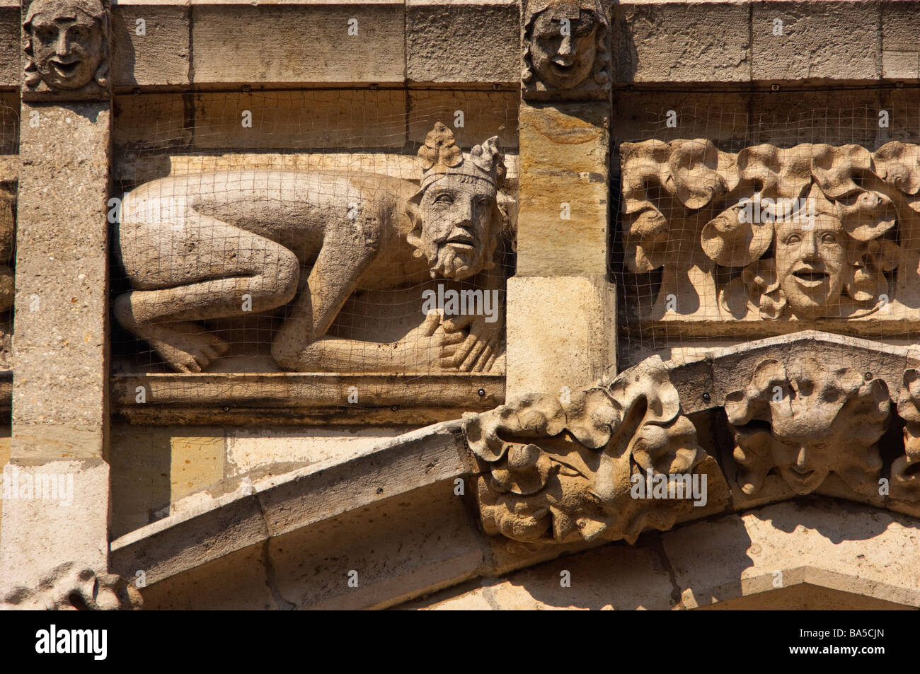 Gargoyle pig hi-res stock photography and images - Alamy