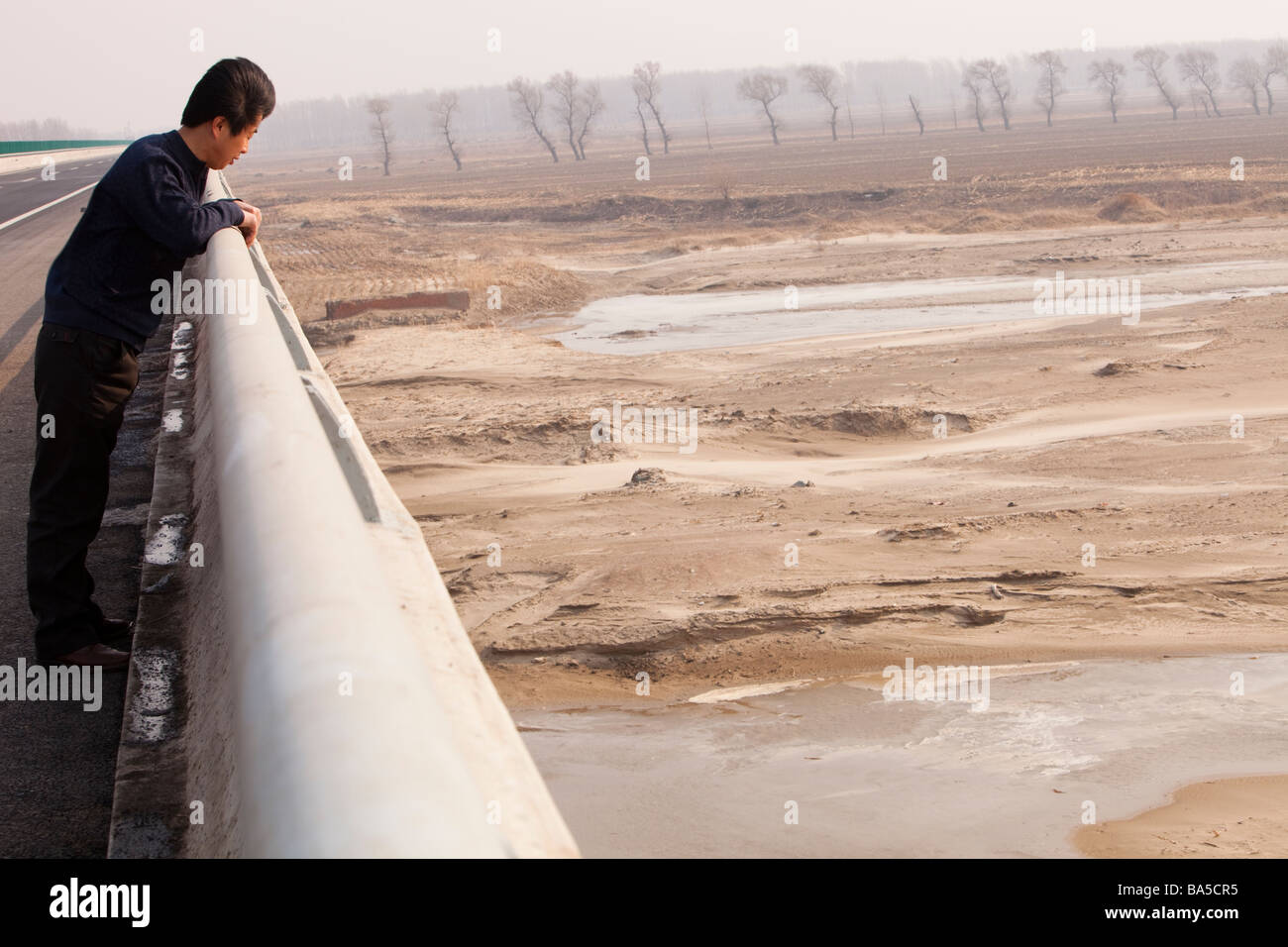 Low river levels due to climate change induced drought in Heilongjiang ...