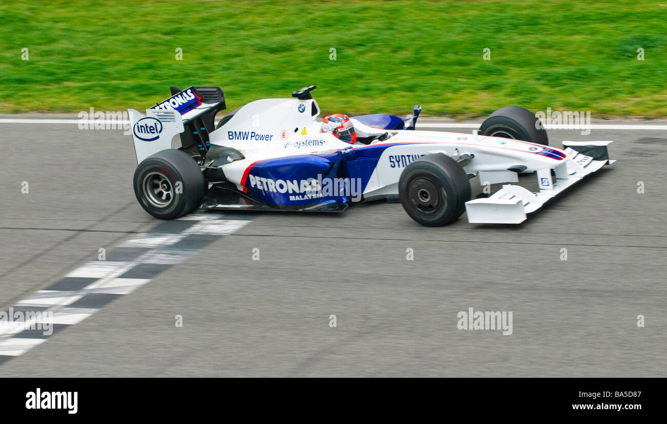 Formula 1 race car crossing finish line hi-res stock photography and ...