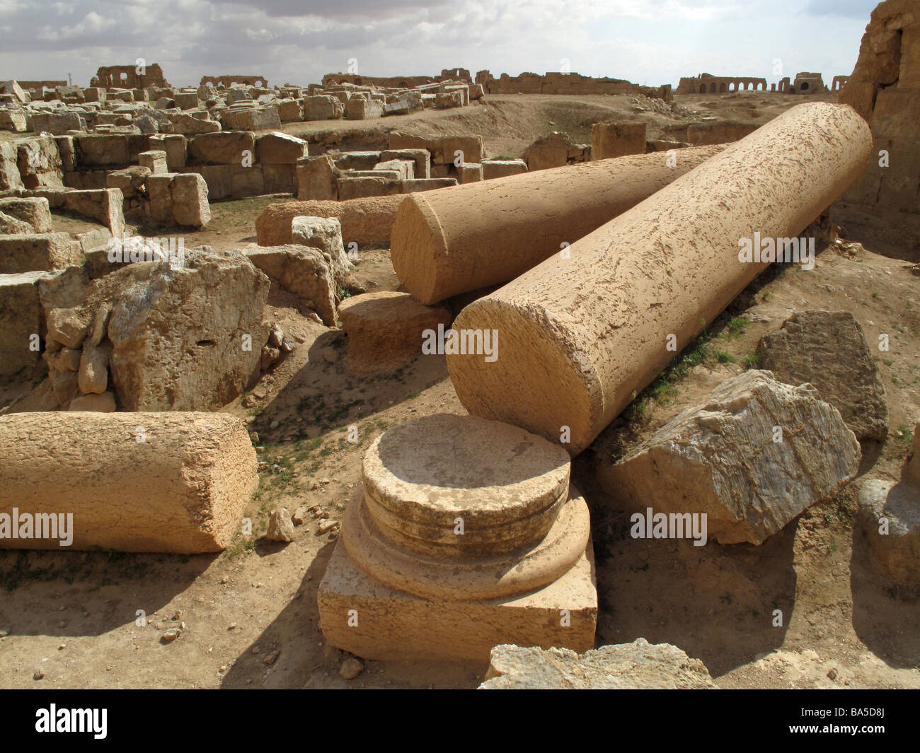 Ruins of Rasafa SYRIA Ruinas de Rasafa SIRIA Stock Photo - Alamy