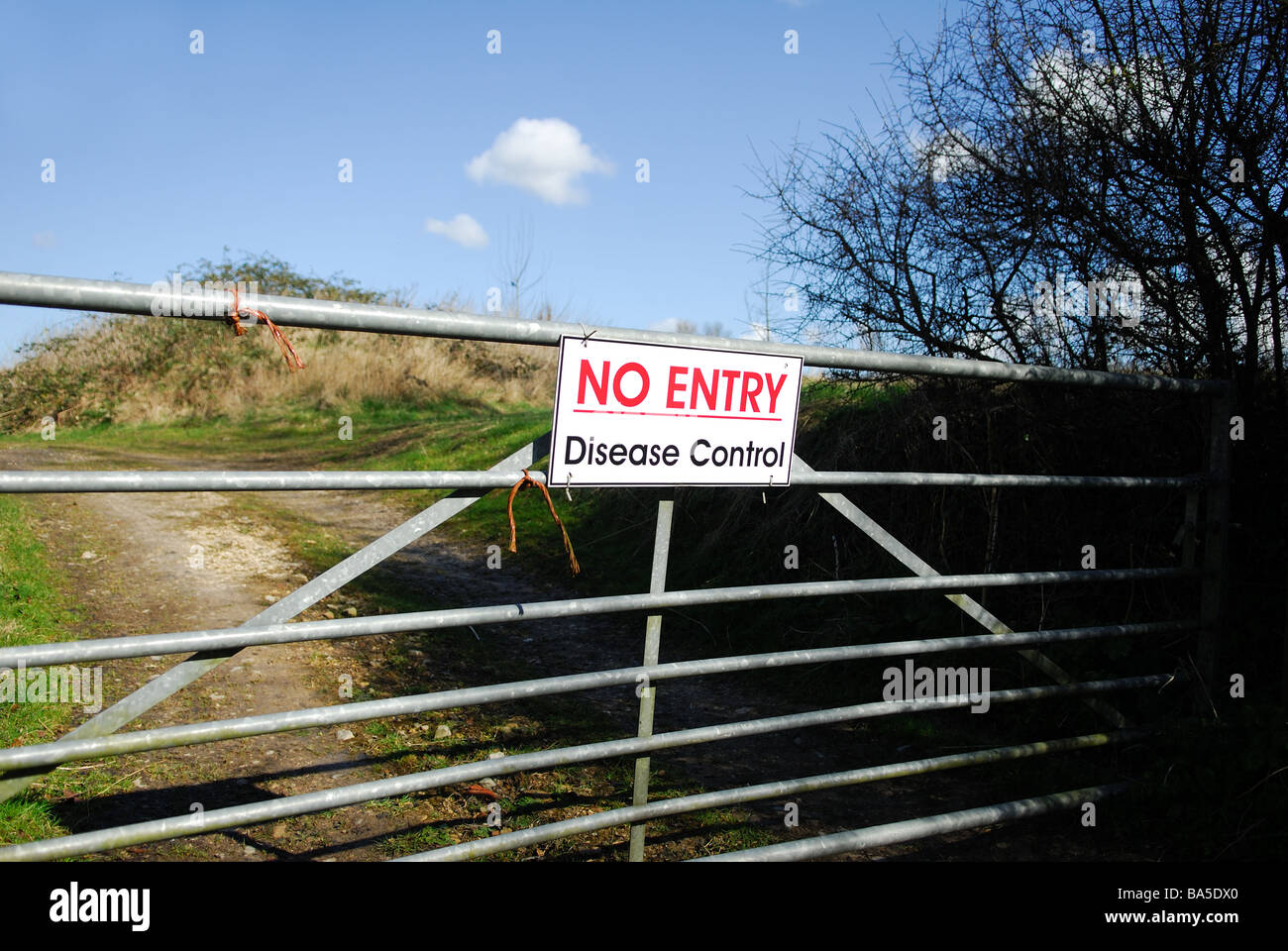 Farm Gate Disease Control Sign Stock Photo - Alamy