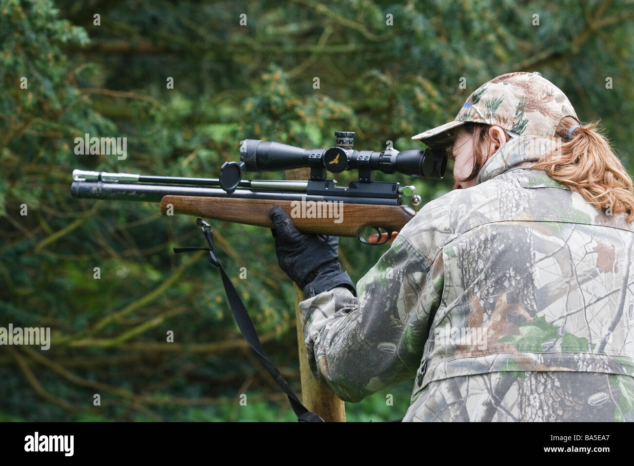 Woman shooter hunter field target hi-res stock photography and images ...