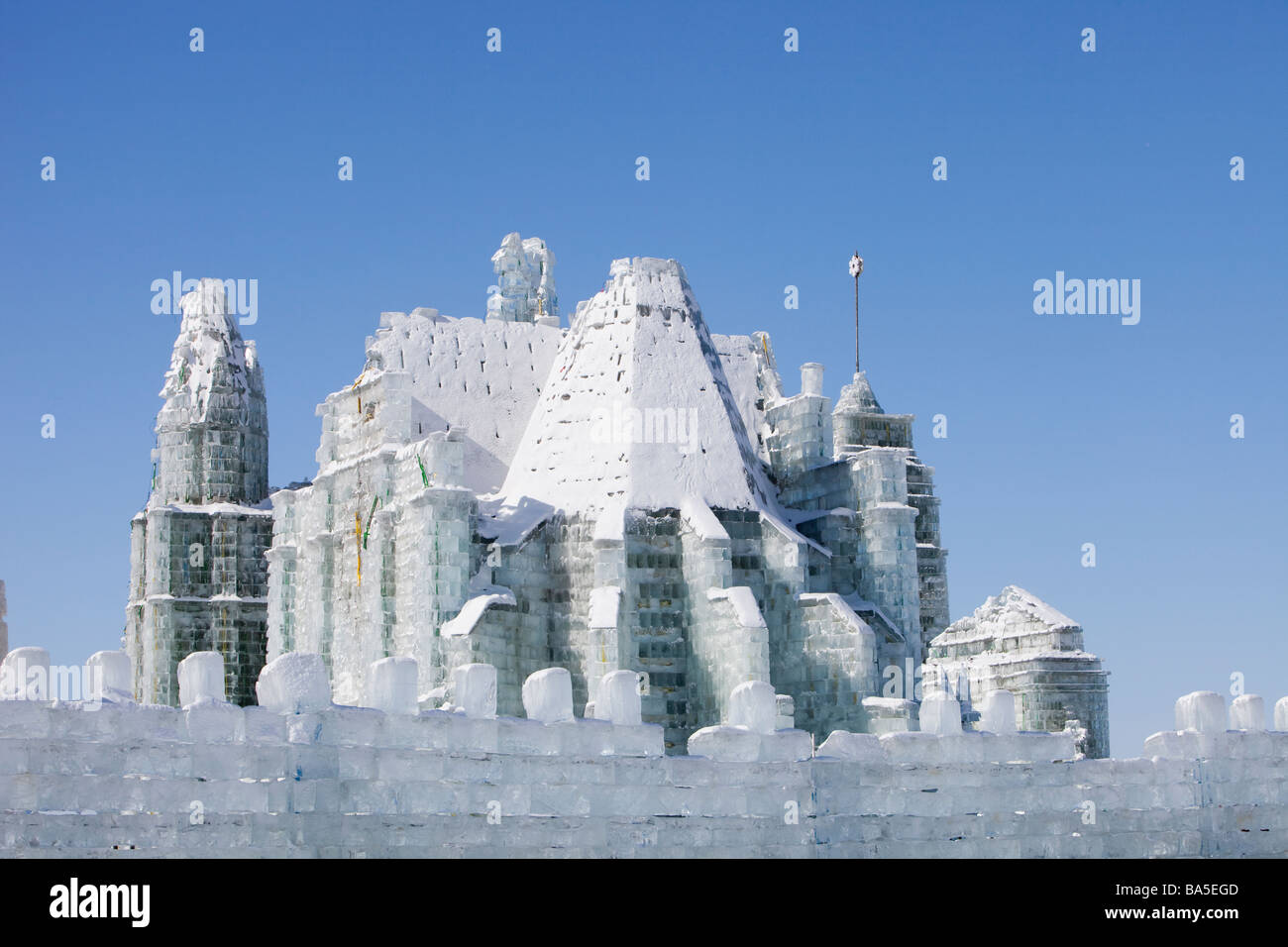 Ice palace hi-res stock photography and images - Alamy