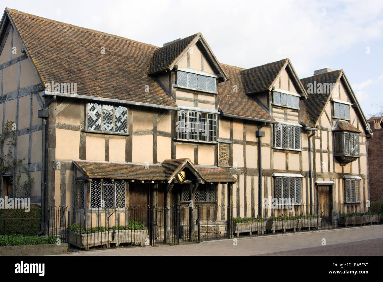 Shakespeare house hi-res stock photography and images - Alamy