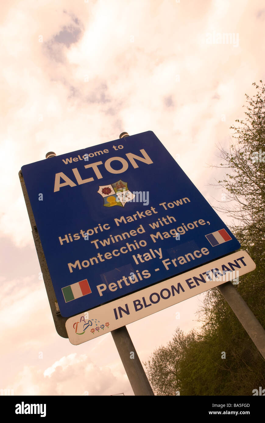 Sign for historic market town of Alton in Hampshire showing its twin ...