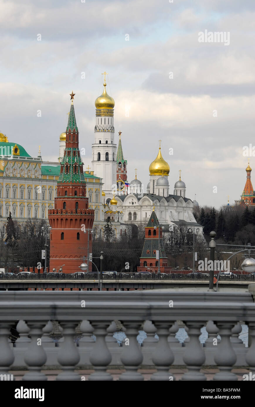 Kremlin crosses hi-res stock photography and images - Alamy