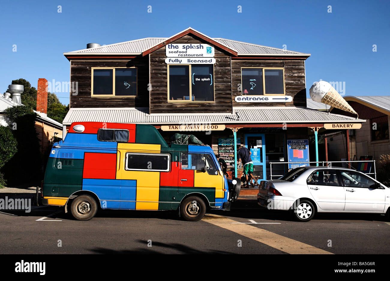 Backpackers van splash seafood restaurant takeaway port campbell ...