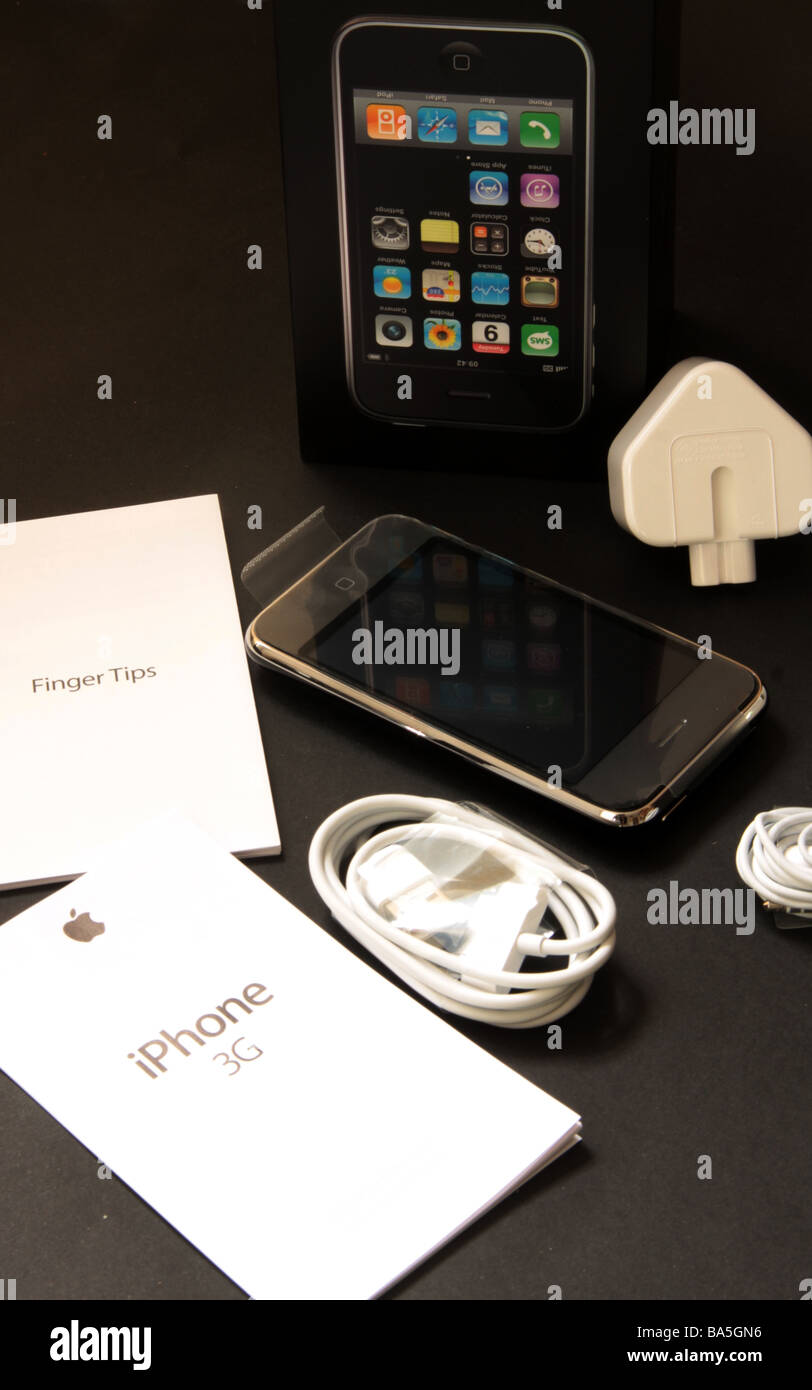 Aple iphone hi-res stock photography and images - Alamy