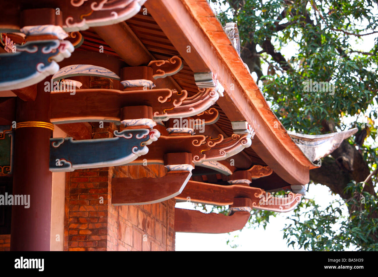 Roof of classic Chinese architecture Stock Photo - Alamy