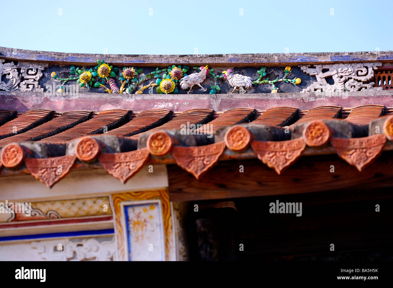 Detail of Chinese roof tail Stock Photo - Alamy