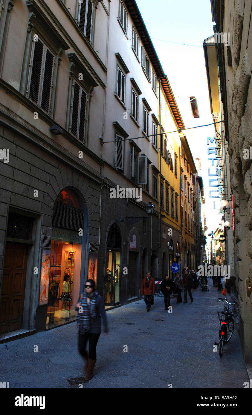 Florence street scene hi-res stock photography and images - Alamy