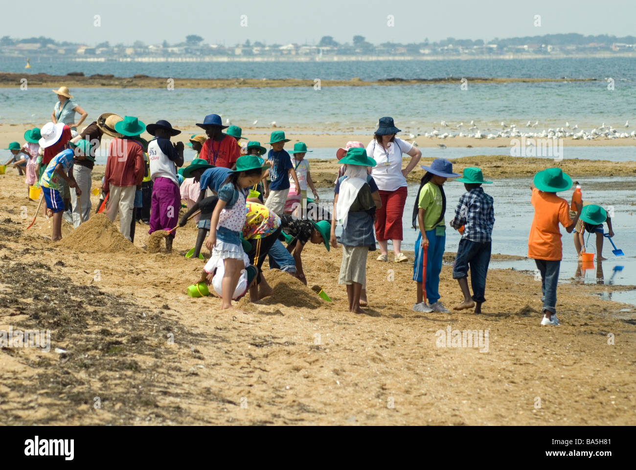Multicultural school children australia hi-res stock photography and ...