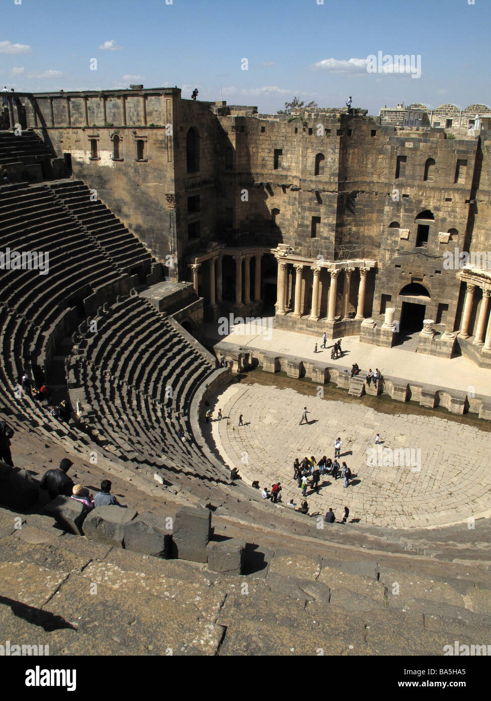 Teatro romano en bosra hi-res stock photography and images - Alamy