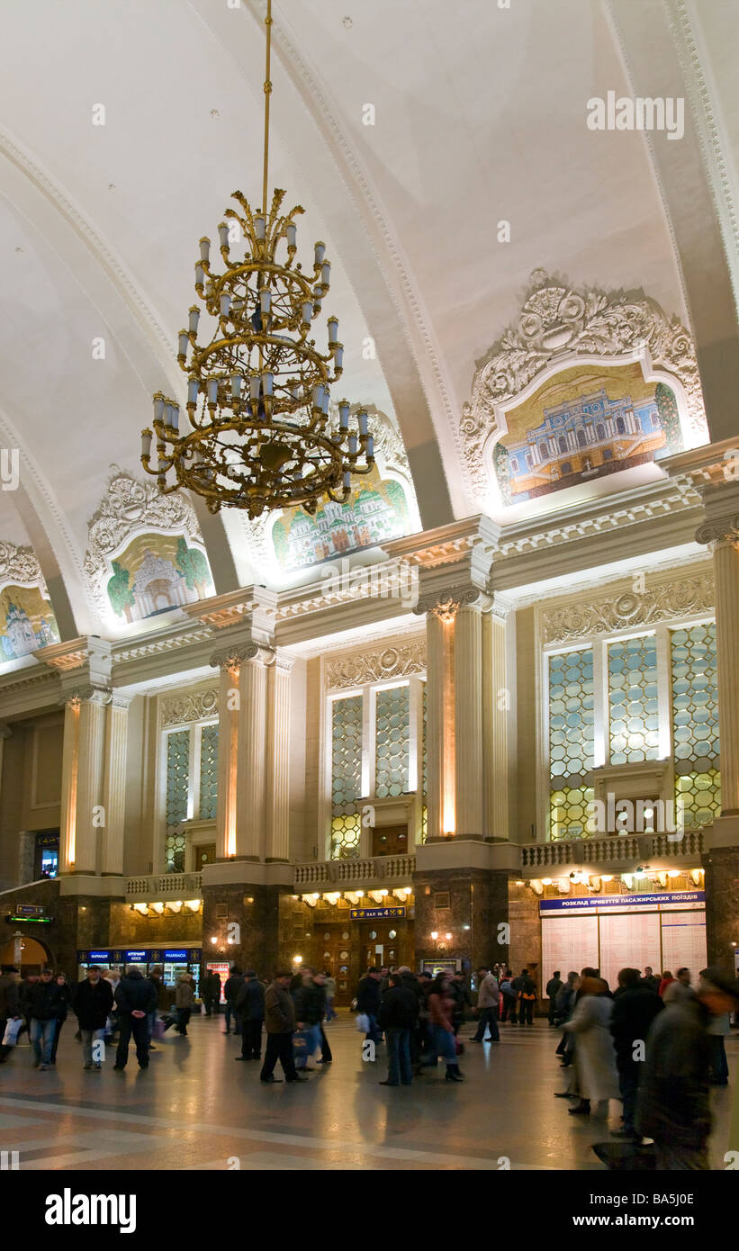 Kiev City (Ukraine capital) railway station central hall view Stock ...