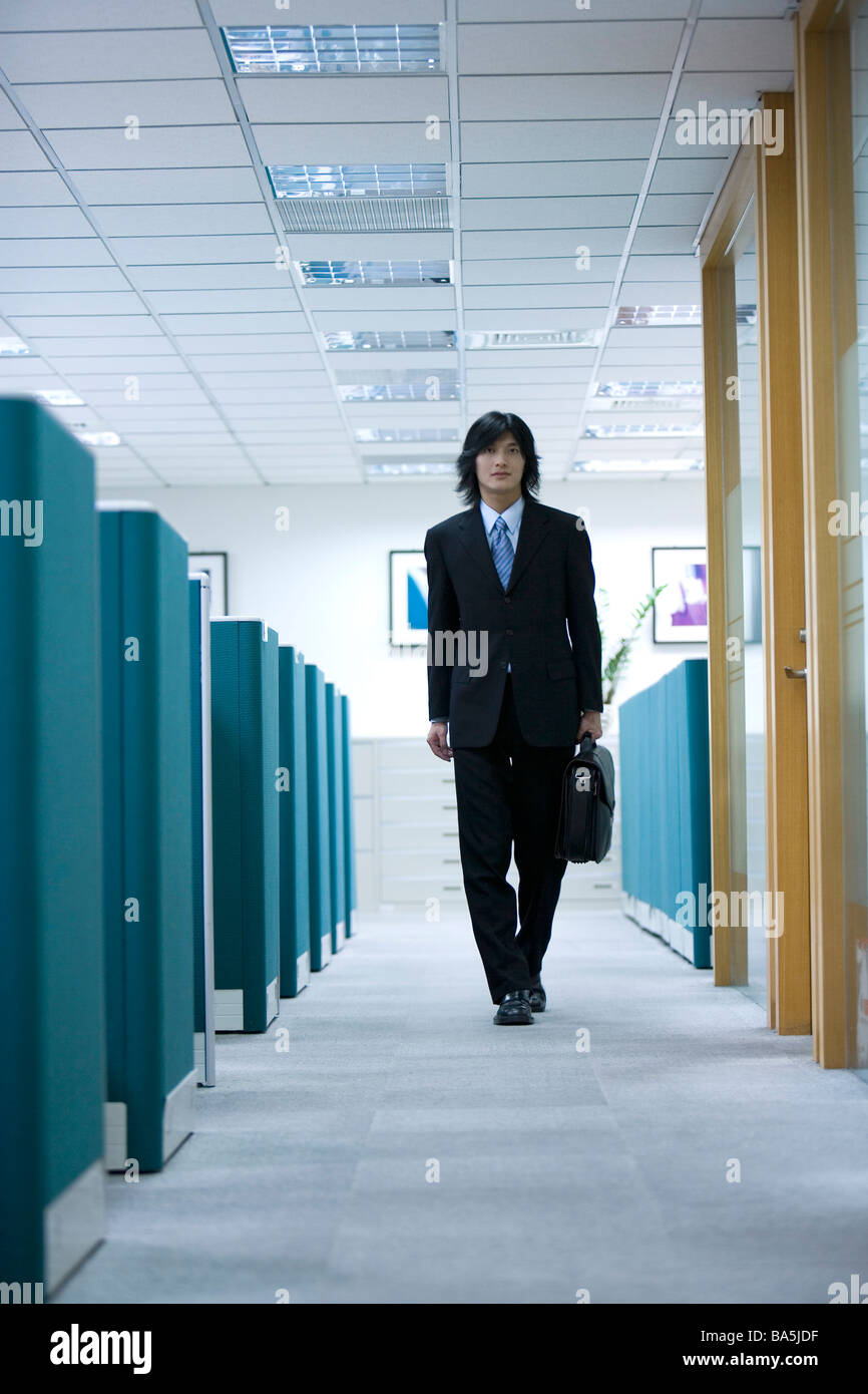 Office cubicle corridor hi-res stock photography and images - Alamy