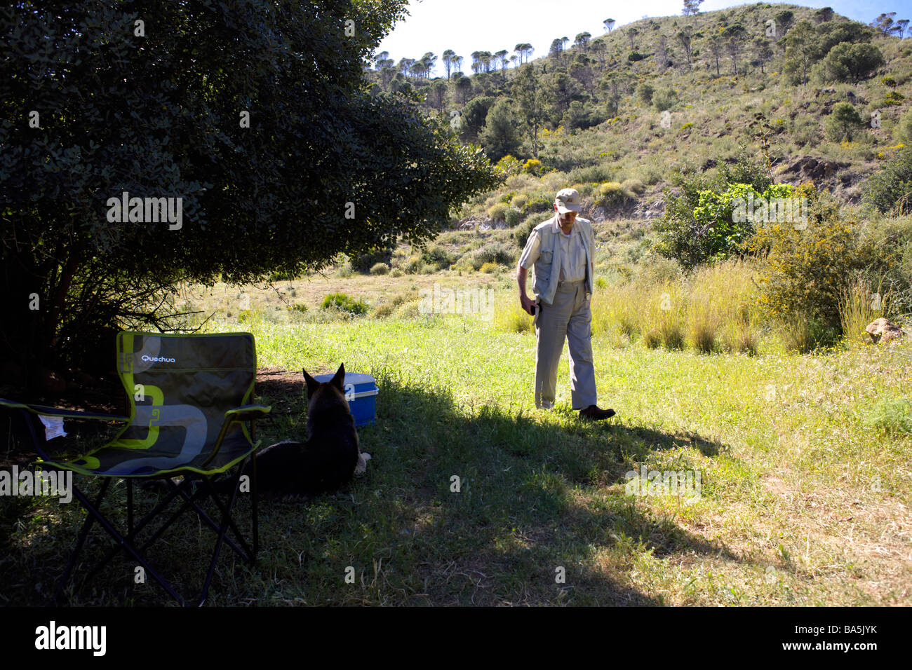 Man in europe hi-res stock photography and images - Alamy