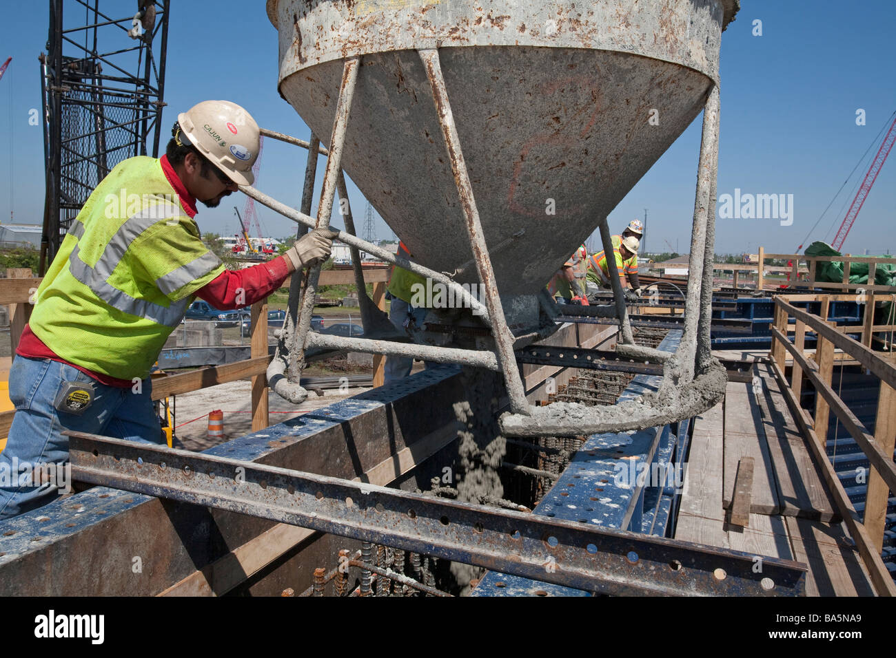 Corps of Engineers Builds Flood Wall to Protect New Orleans Stock Photo ...