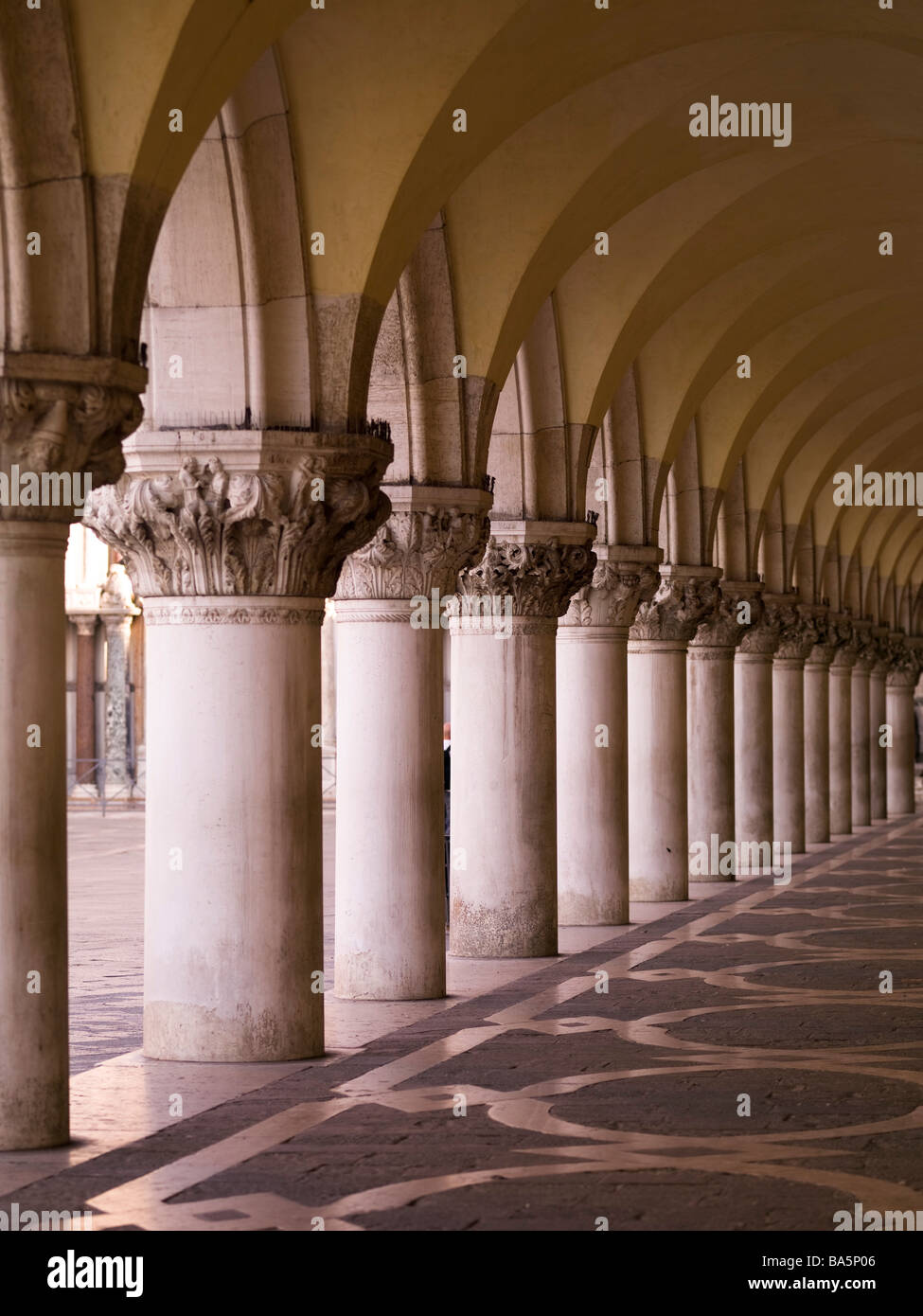Pillars and arches, Venice, Italy Stock Photo - Alamy