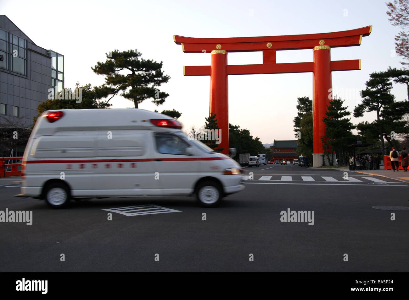 Ambulance japan hi-res stock photography and images - Alamy