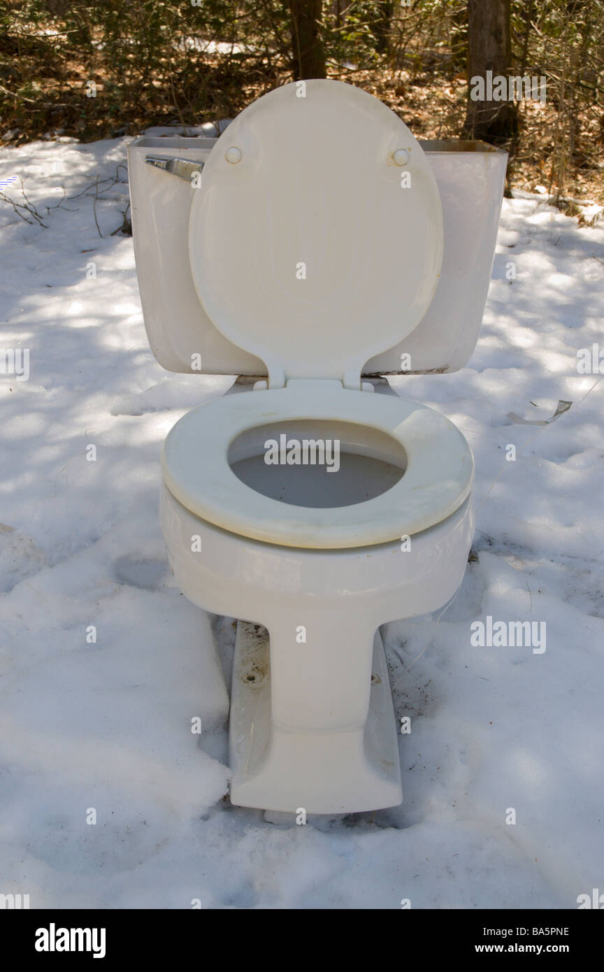 Old toilet hi-res stock photography and images - Alamy