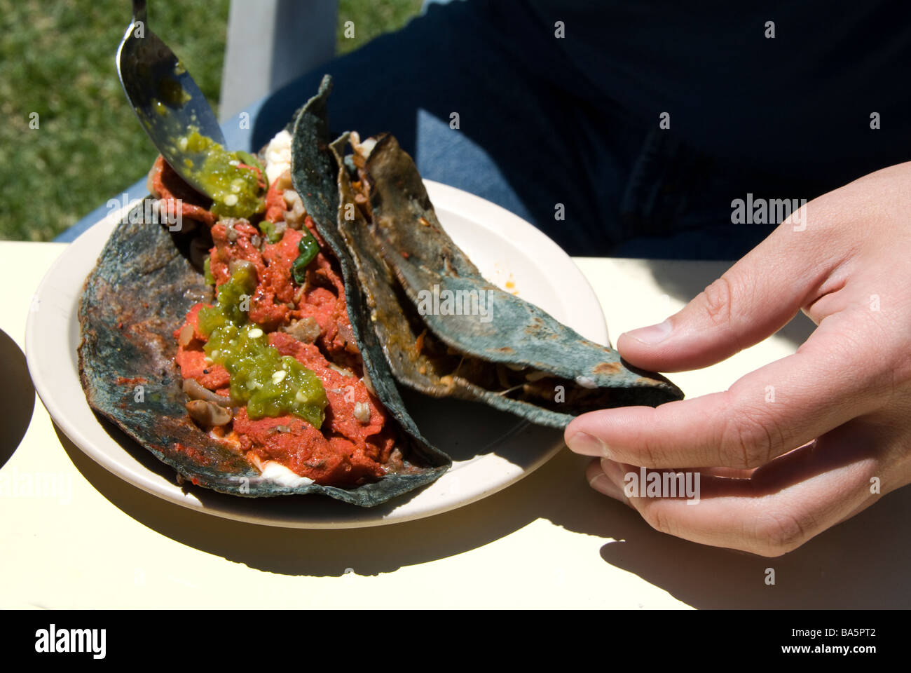 White man eating tacos hi-res stock photography and images - Alamy