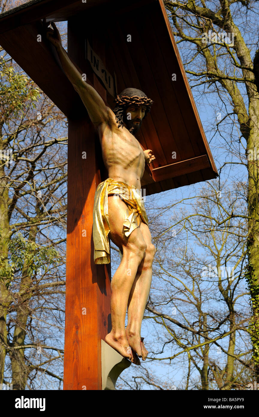Satue of jesus at Hickleton Church UK Stock Photo - Alamy