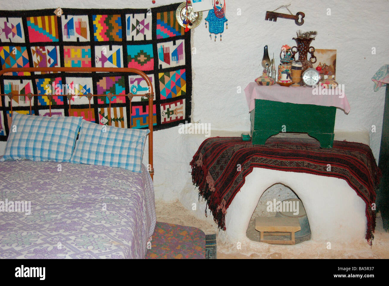 Trogladyte cave, Tunis. Africa Stock Photo - Alamy