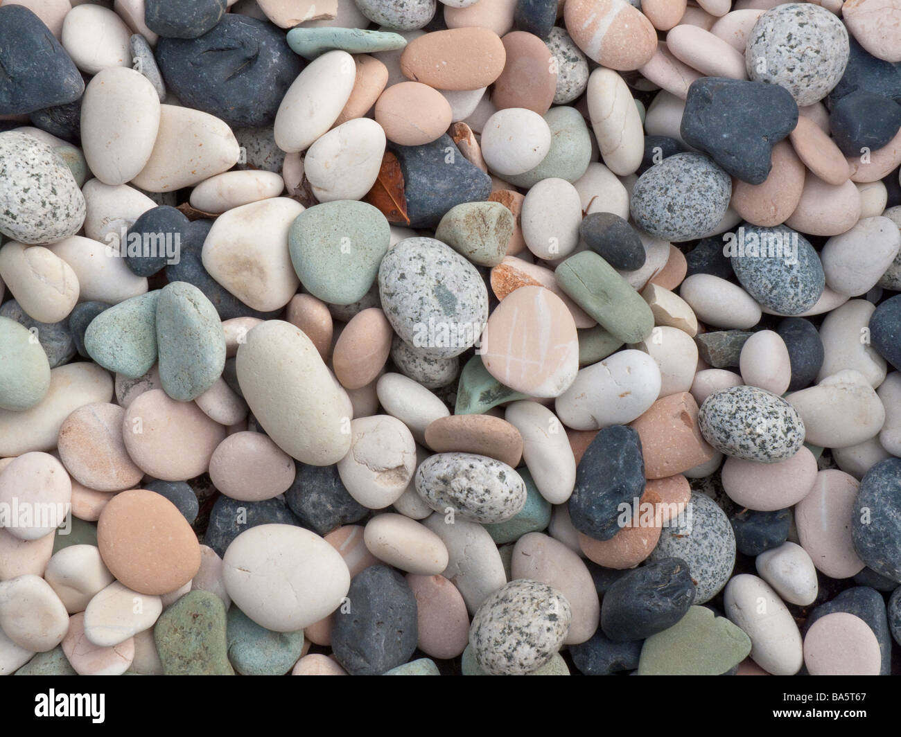 Smooth round rocks hi-res stock photography and images - Alamy