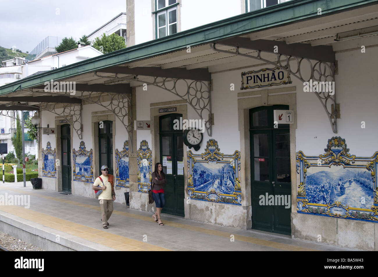 Railway station of Pinhao on the Douro valley Stock Photo - Alamy