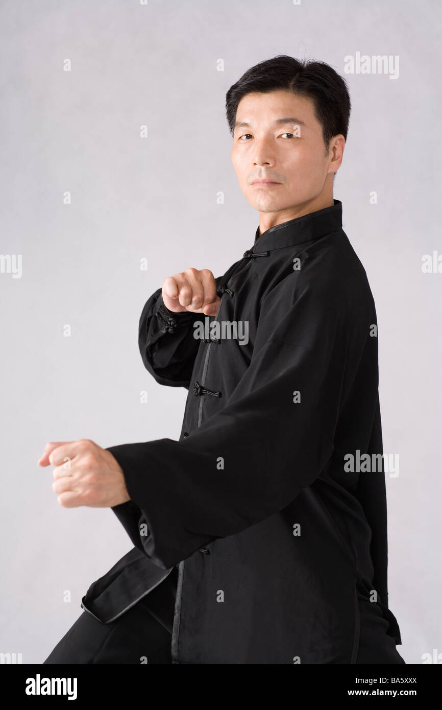 Tai chi studio hi-res stock photography and images - Alamy