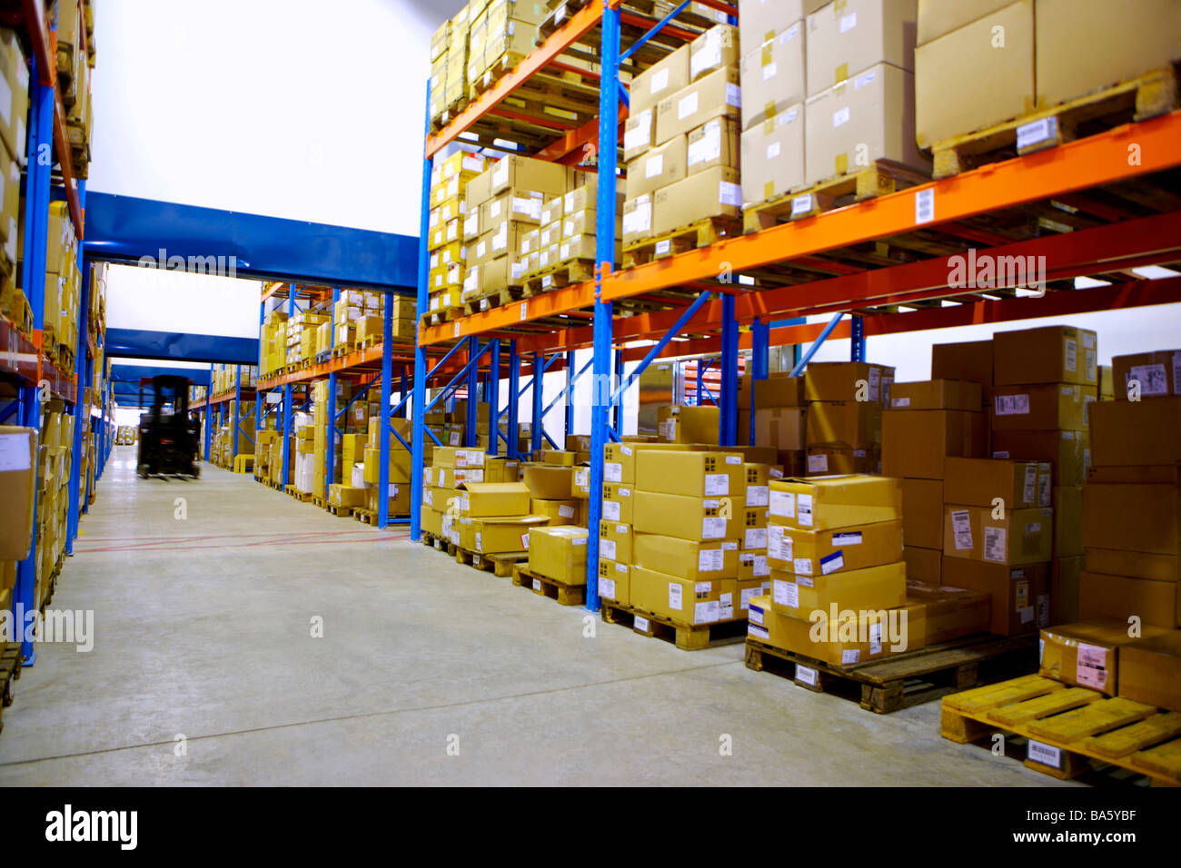 Series of stacked boxes hi-res stock photography and images - Alamy