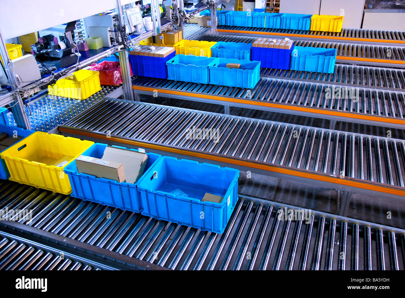 Plastic box on conveyor hi-res stock photography and images - Alamy
